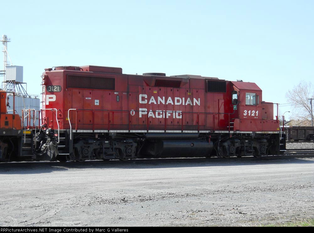 CP 3121 (GP38)